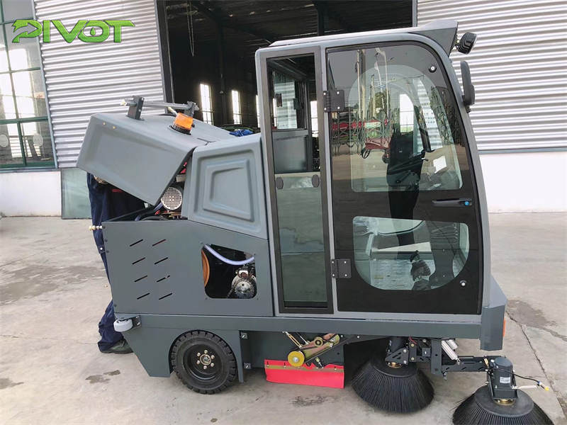 4 Advantages of Chinese Sweeper Machine | Pivot Machinery