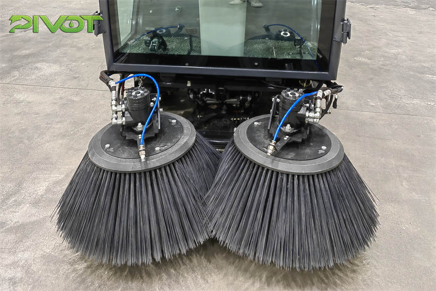Road Sweepers - the things you should know. | Pivot Machinery